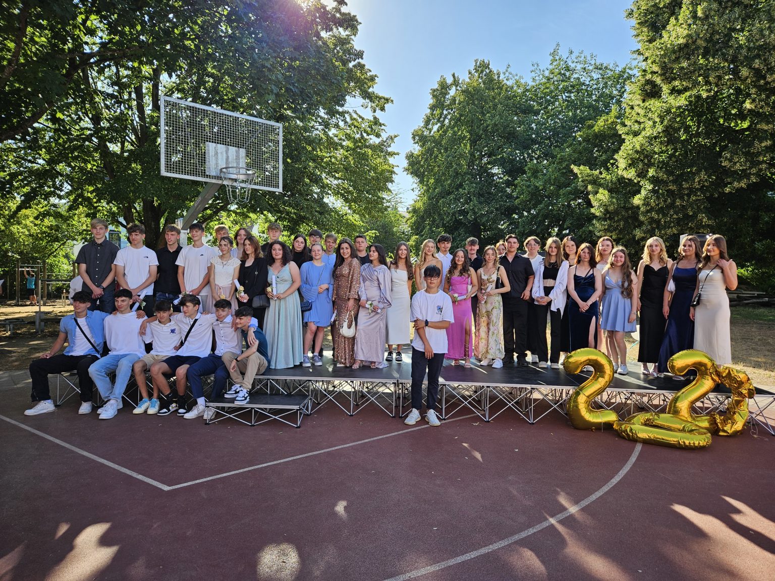 Abschlussschüler 2023 – Lothar – Kahn – Schule